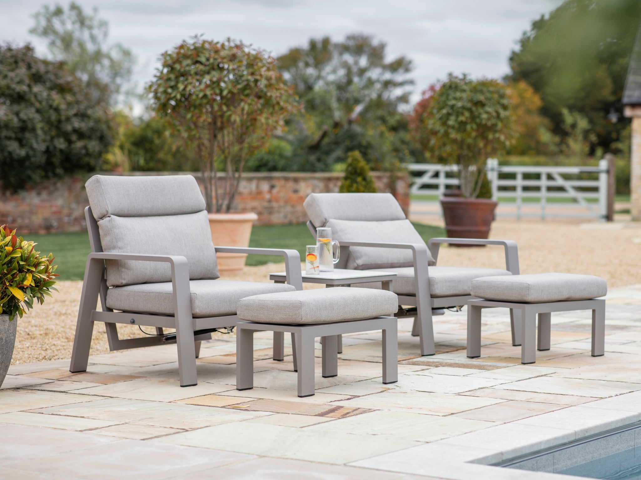 PRAGUE LATTE RECLINING CHAIRS & STOOLS – Rosebank Garden Centre